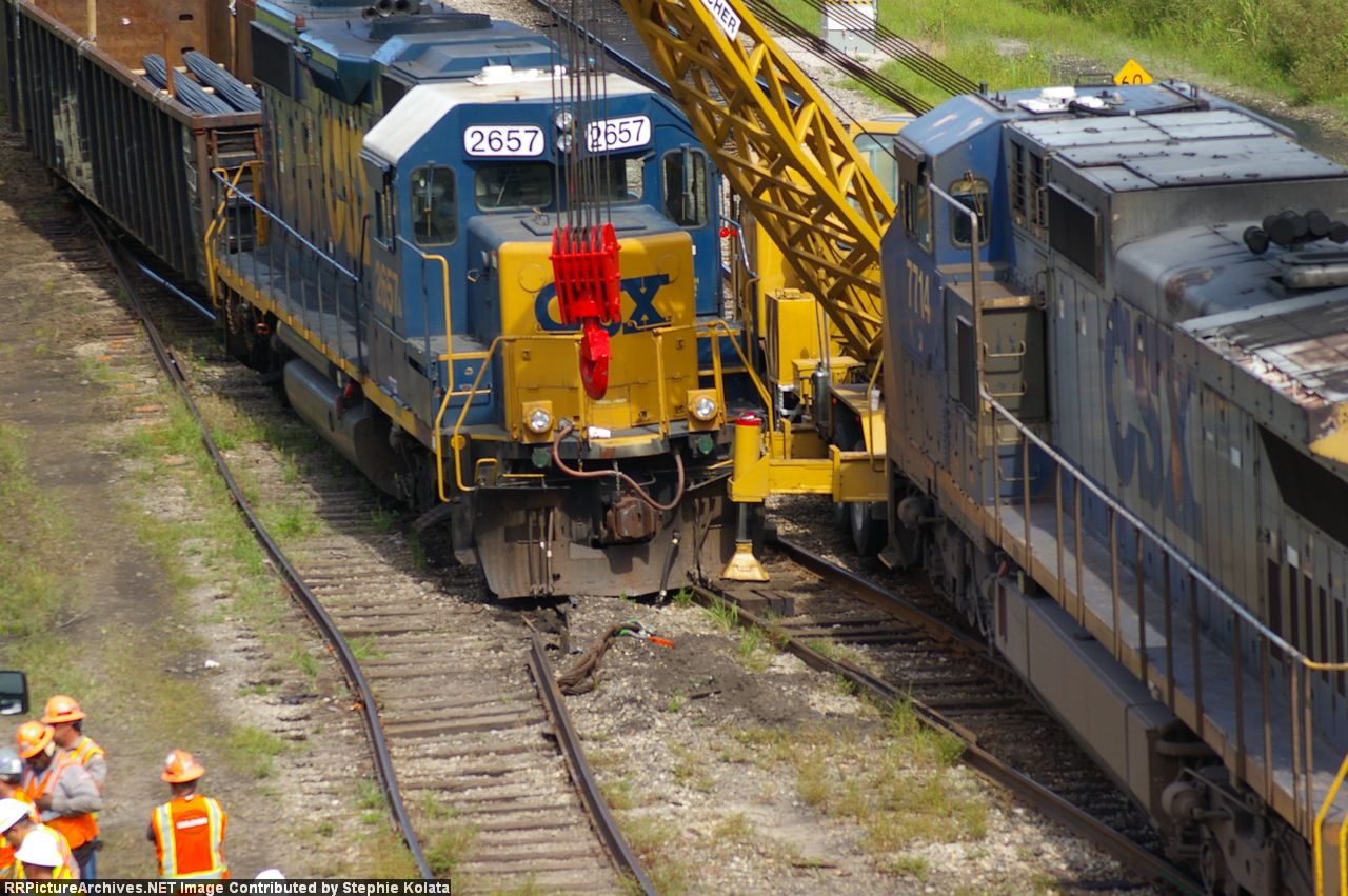 CSX 2657 CLOSEUP OF THE DAMAGE